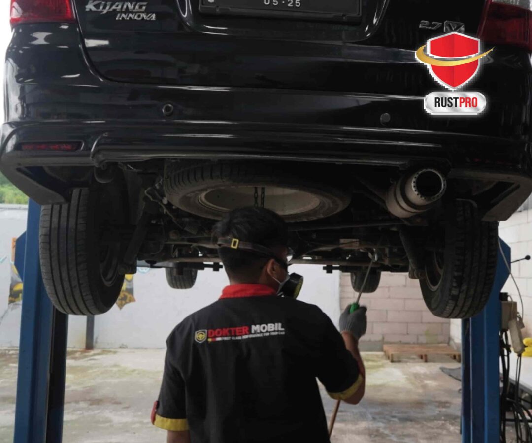 Kolong Mobil Eropa Karatan Dibersihkan Dengan Rust Protection - Rustpro.id