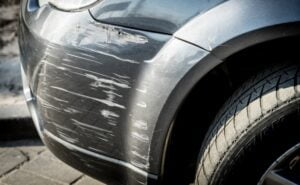 3 Solusi Biaya Cat Bemper Mobil Lecet, Hemat Uang Pakai Ini - Rustpro.id