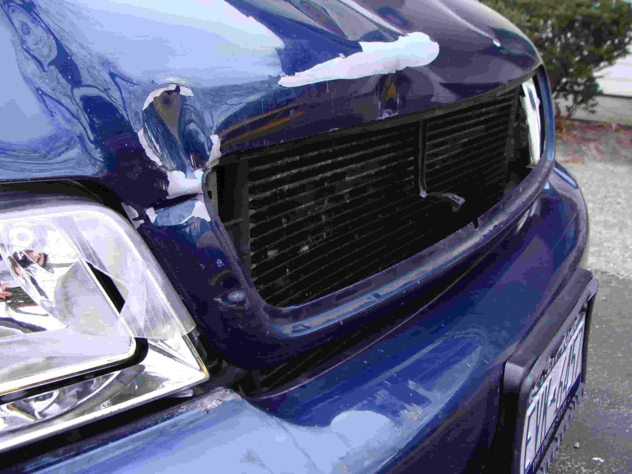Menambal Body Mobil dengan Resin, Amankah? - Rustpro.id