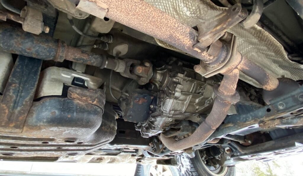 7 Tips Mencegah Rangka Mobil Keropos, Nomor Mesin Tidak Hilang