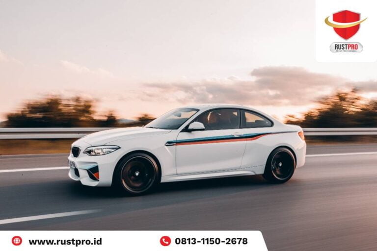 4 Cara Membersihkan Cat Mobil Putih yang Menguning - Rustpro.id