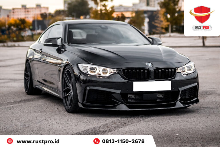 Begini 5 Cara Poles Mobil Warna Hitam yang Benar - Rustpro.id